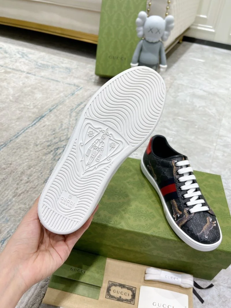 Accurate model Gucci ACE Shoes