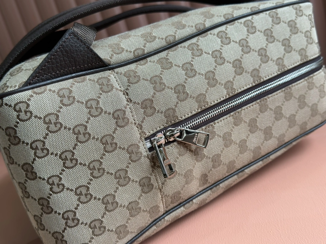 Top mirror Gucci Backpacks