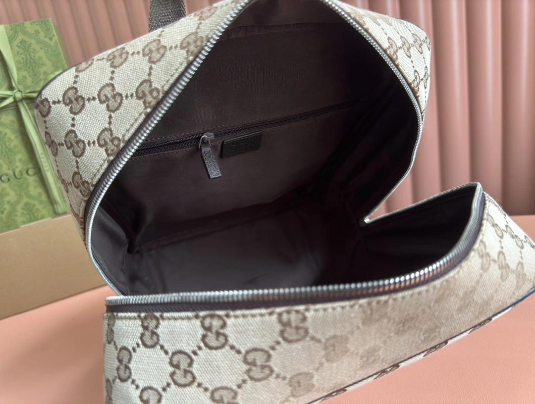 Top mirror Gucci Backpacks