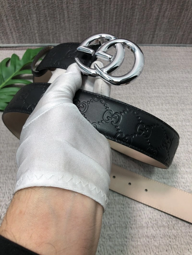 Accurate model Gucci Belts