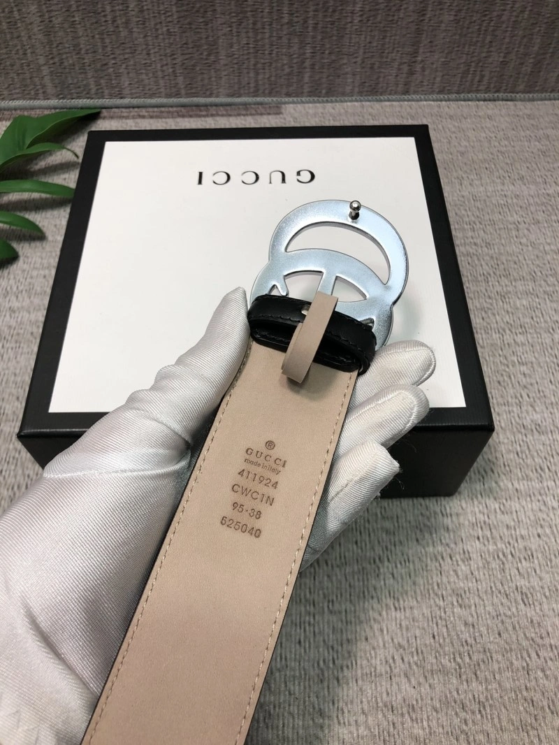 Accurate model Gucci Belts