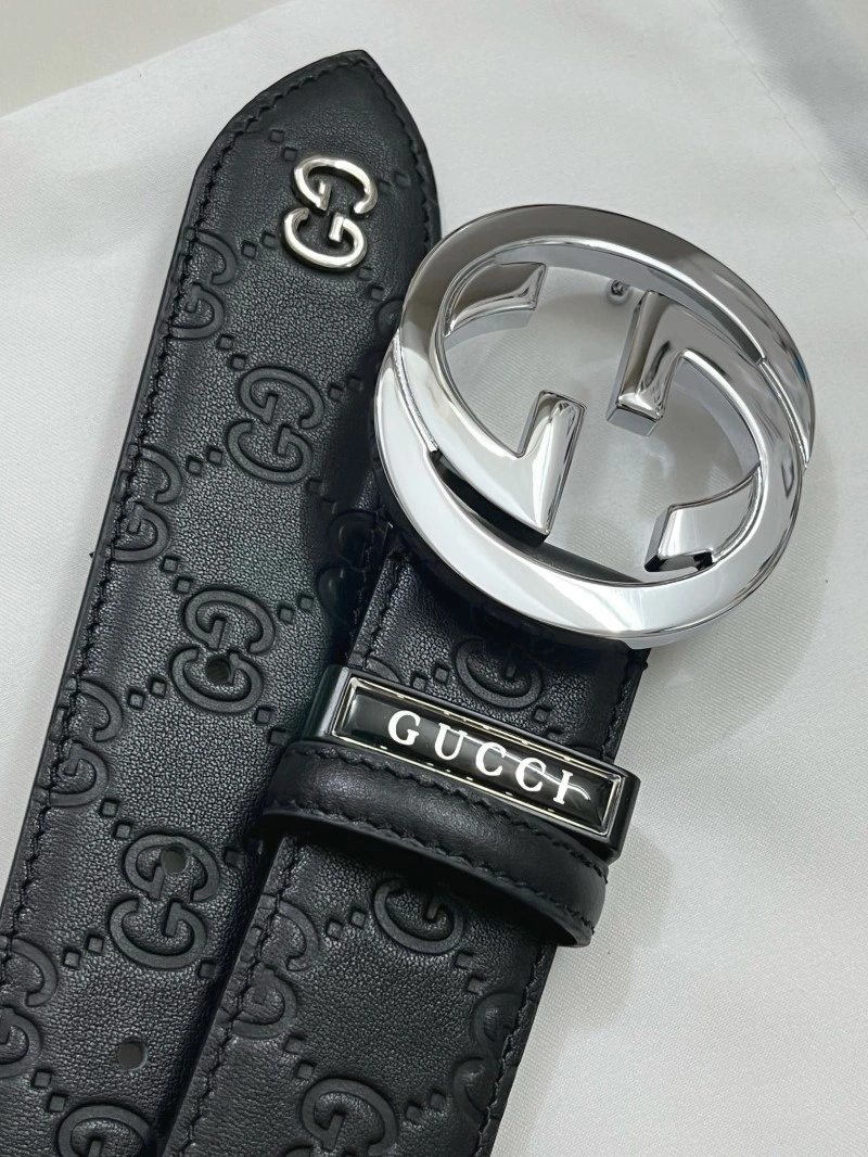 Accurate model Gucci Belts