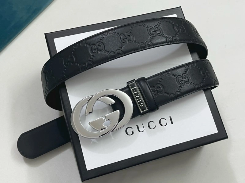 Accurate model Gucci Belts