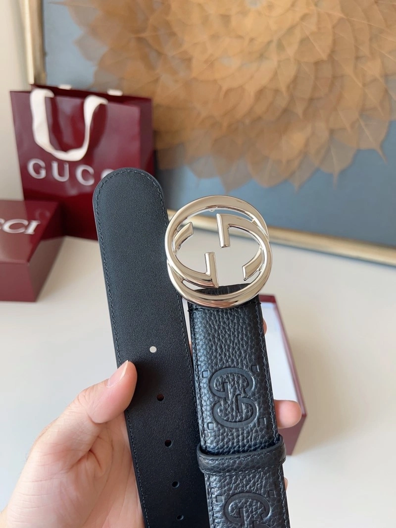 Accurate model Gucci Belts