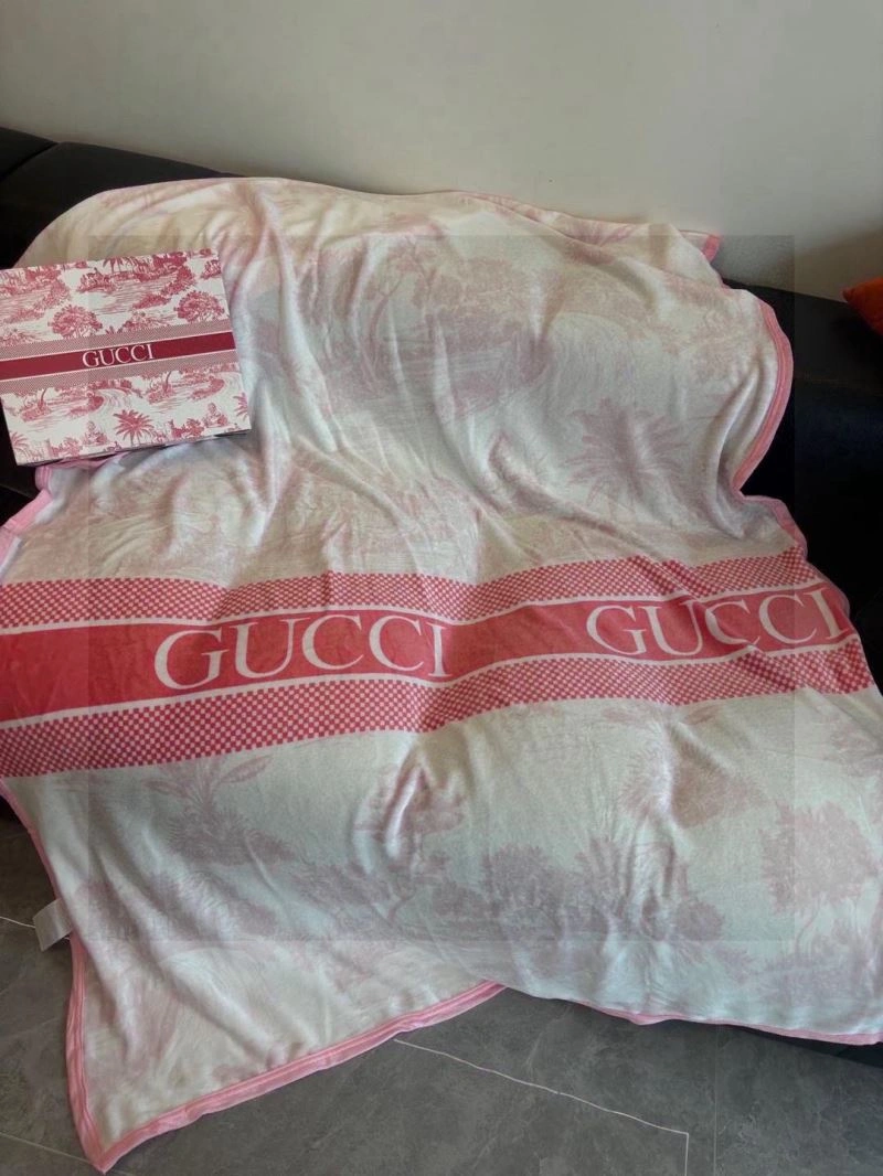 Brand-authenticated Gucci Blanket