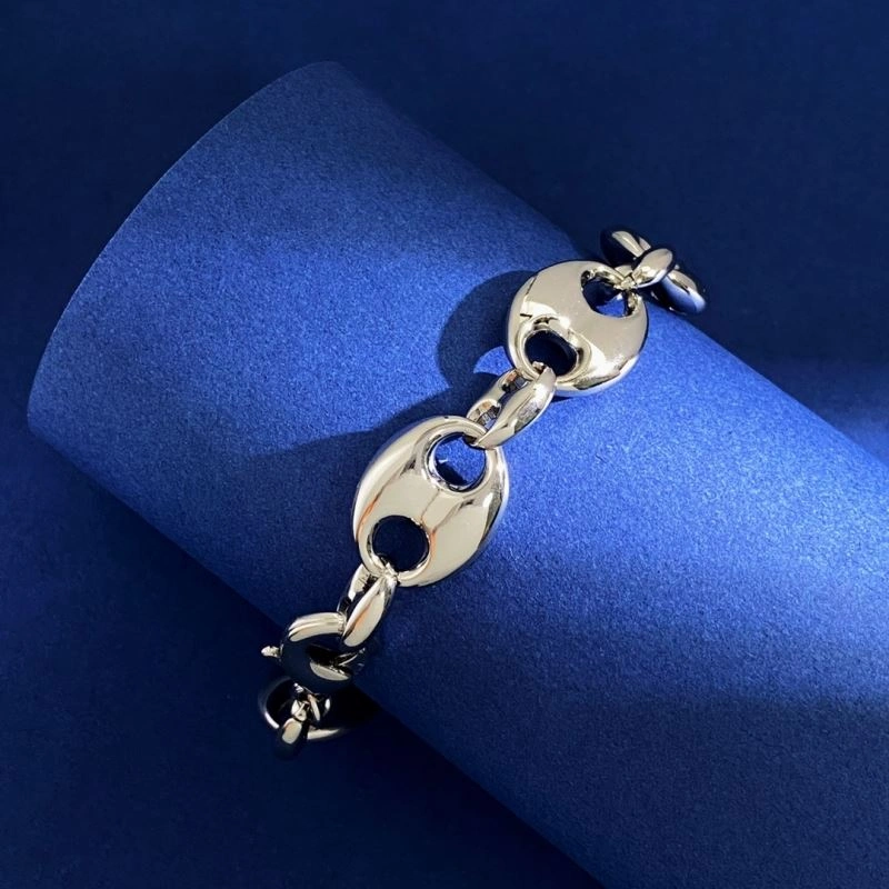 Brand-authenticated Gucci Bracelets