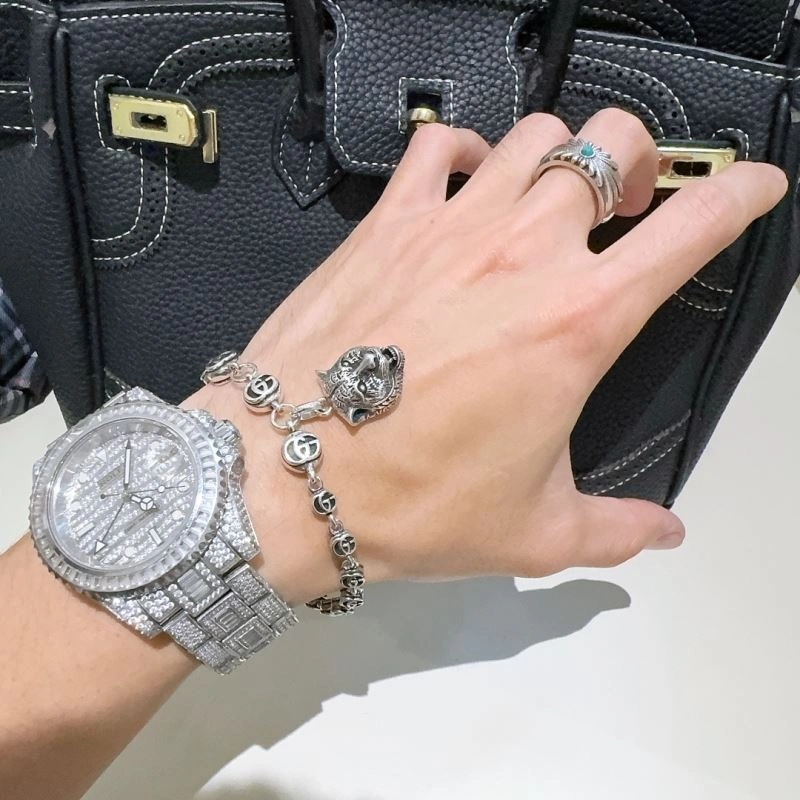 Indistinguishable Gucci Bracelets