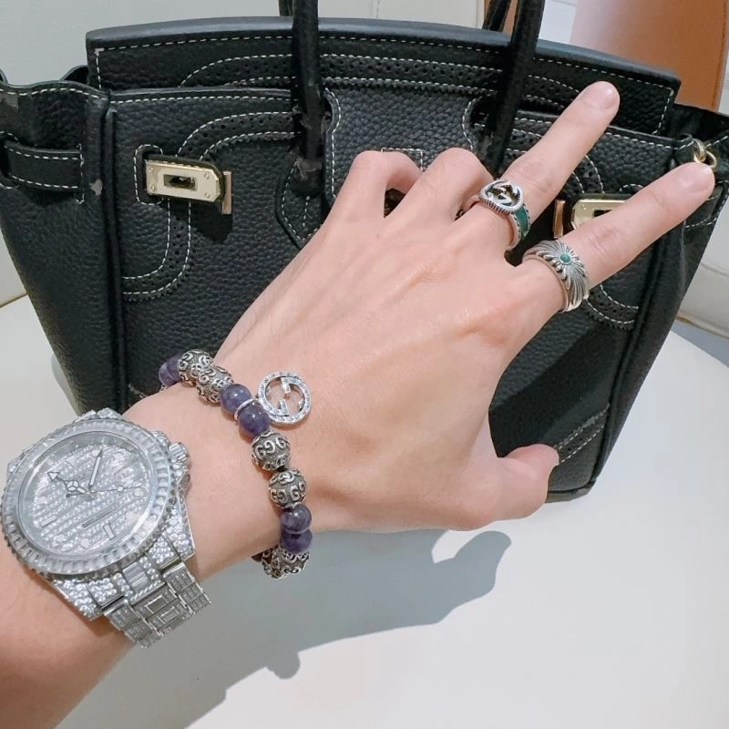 Indistinguishable Gucci Bracelets