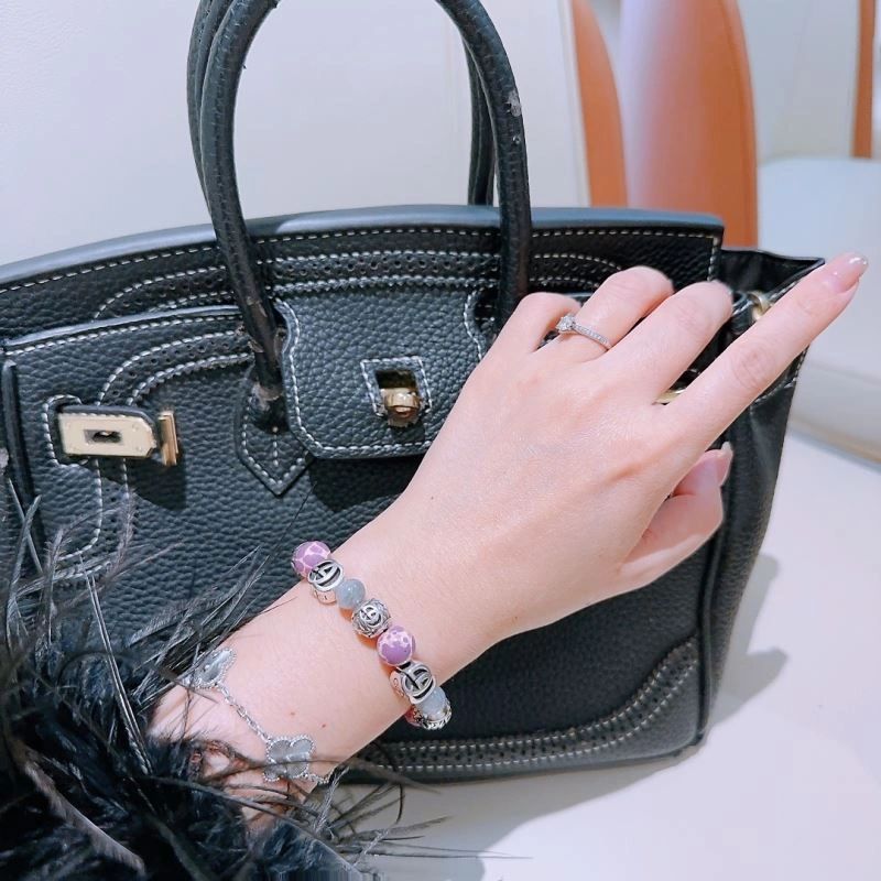Indistinguishable Gucci Bracelets