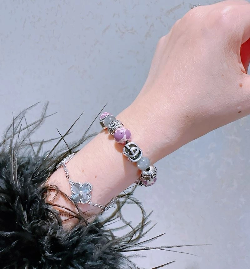 Indistinguishable Gucci Bracelets