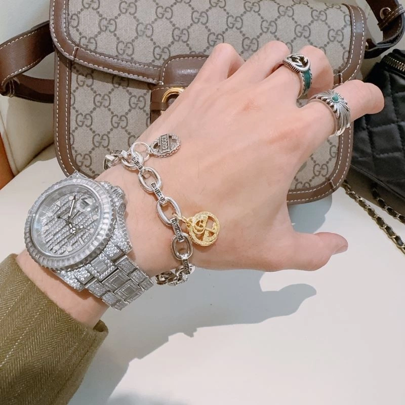 Indistinguishable Gucci Bracelets