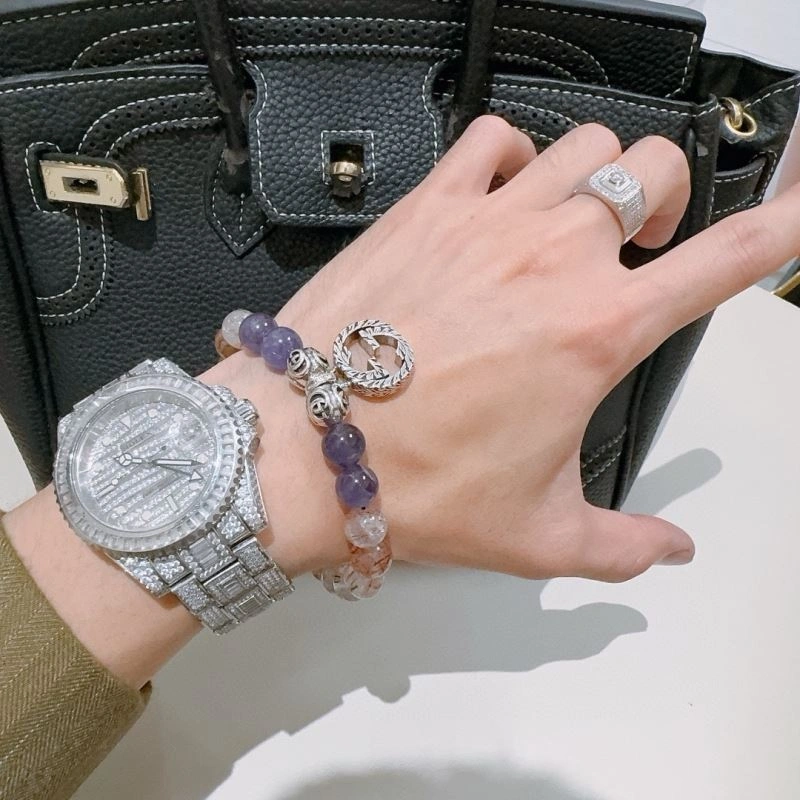 Indistinguishable Gucci Bracelets
