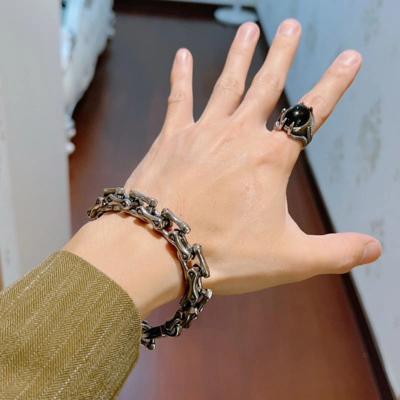 Indistinguishable Gucci Bracelets