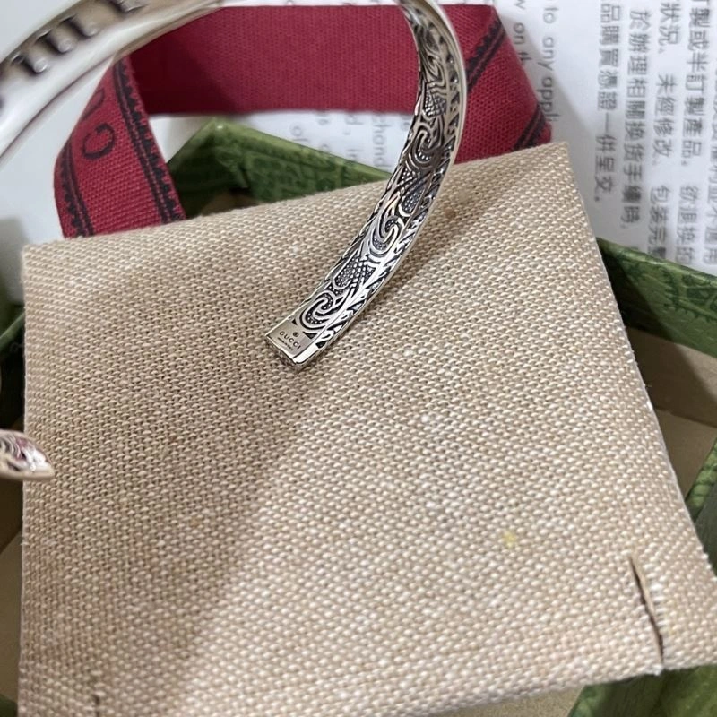 Indistinguishable Gucci Bracelets