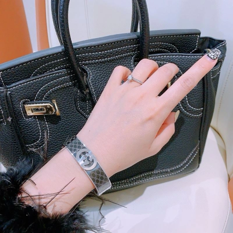 Low-cost Gucci Bracelets