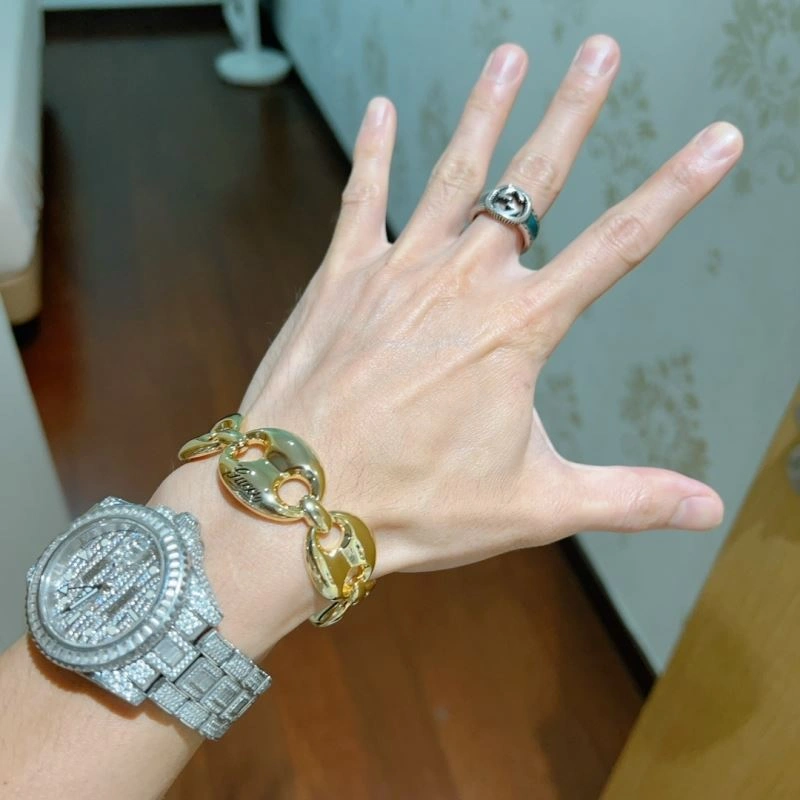 Value-priced Gucci Bracelets
