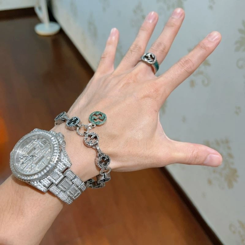 Indistinguishable Gucci Bracelets