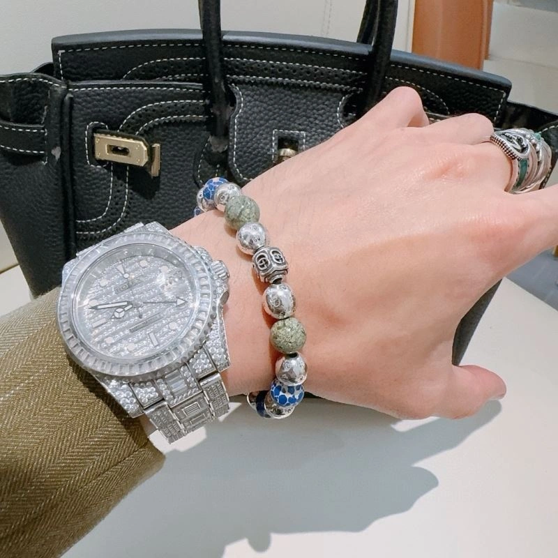 Indistinguishable Gucci Bracelets