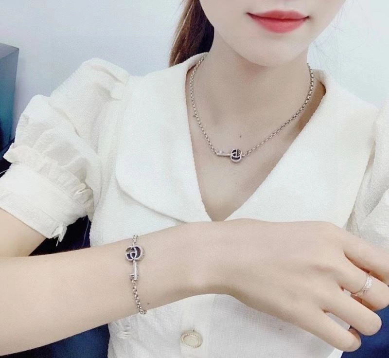 Bargain Gucci Bracelets