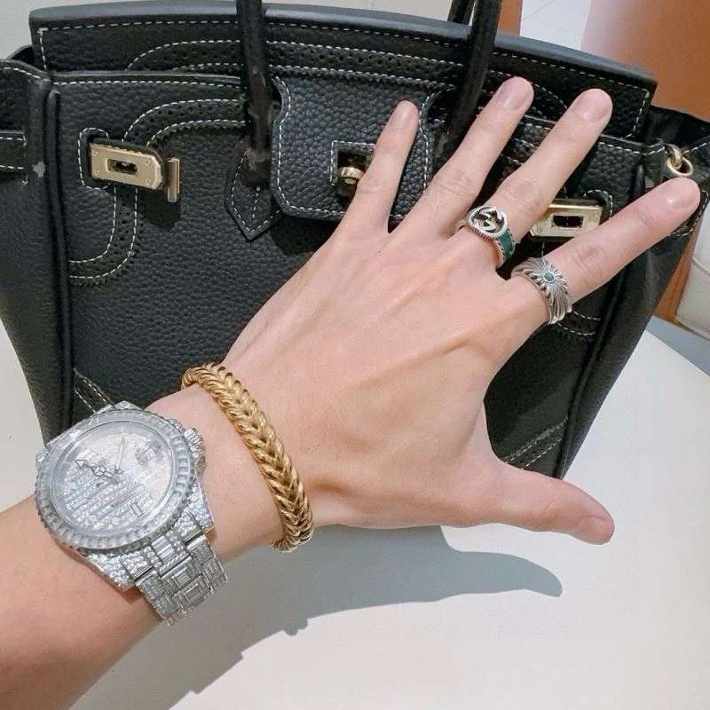 Low-cost Gucci Bracelets