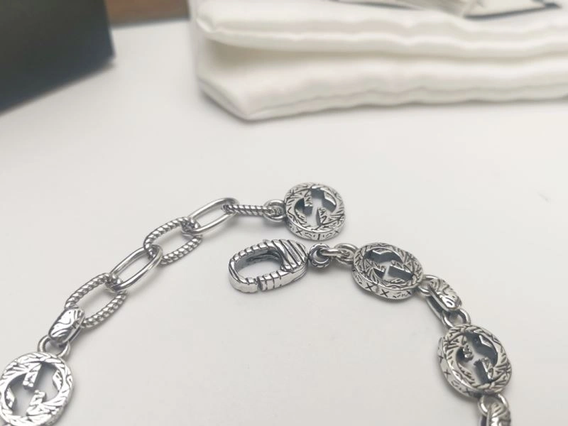 Low-cost Gucci Bracelets