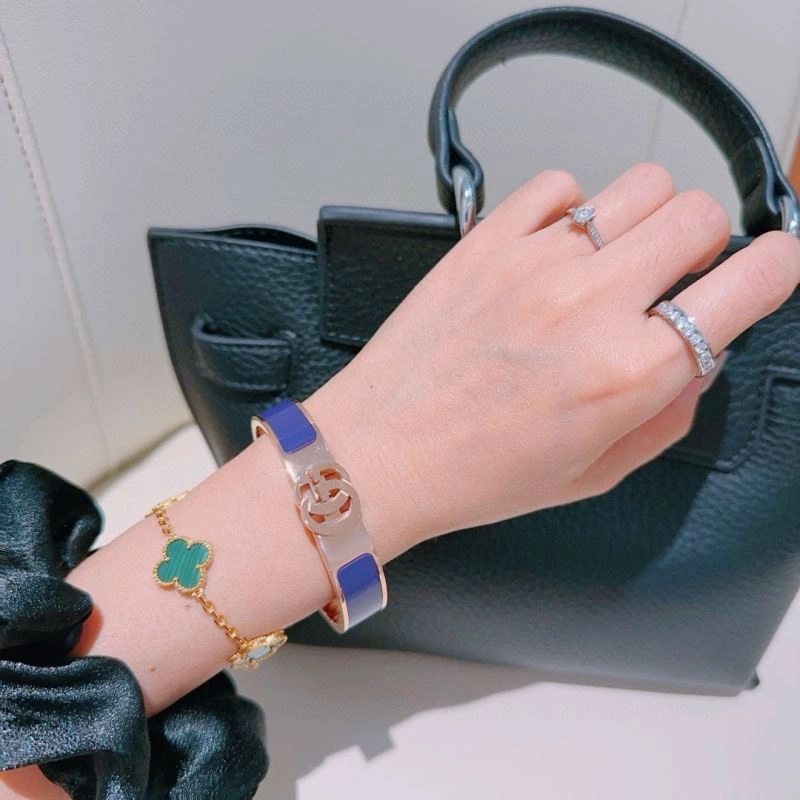 Low-cost Gucci Bracelets