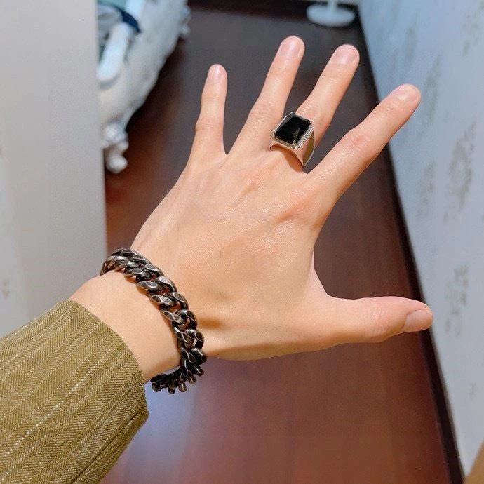Factory-made Gucci Bracelets