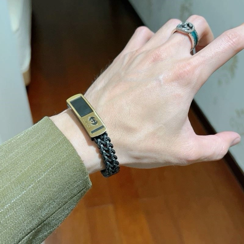 Indistinguishable Gucci Bracelets