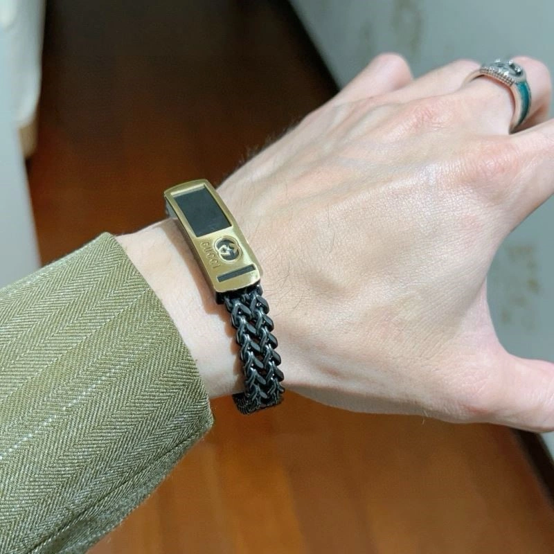 Indistinguishable Gucci Bracelets