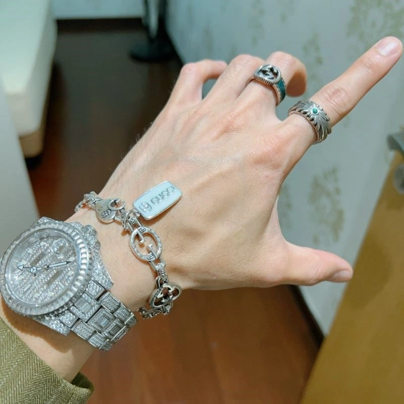 Indistinguishable Gucci Bracelets