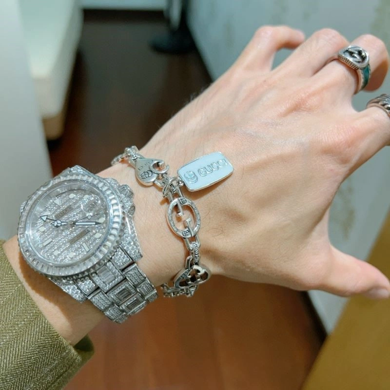 Indistinguishable Gucci Bracelets