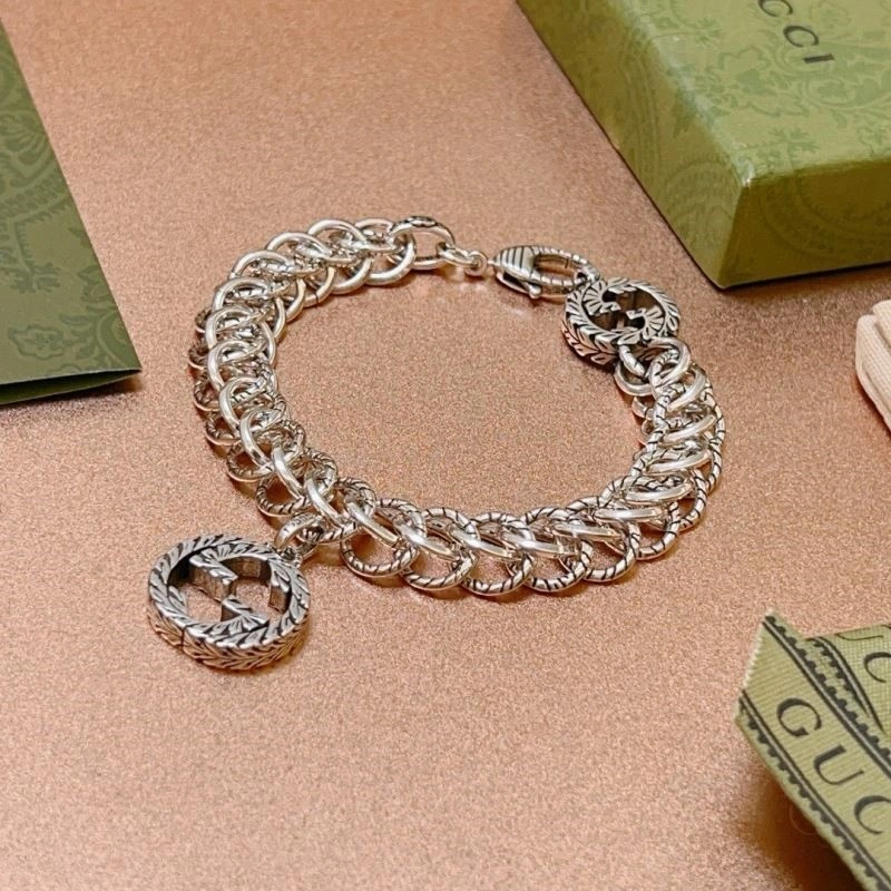 Low-cost Gucci Bracelets