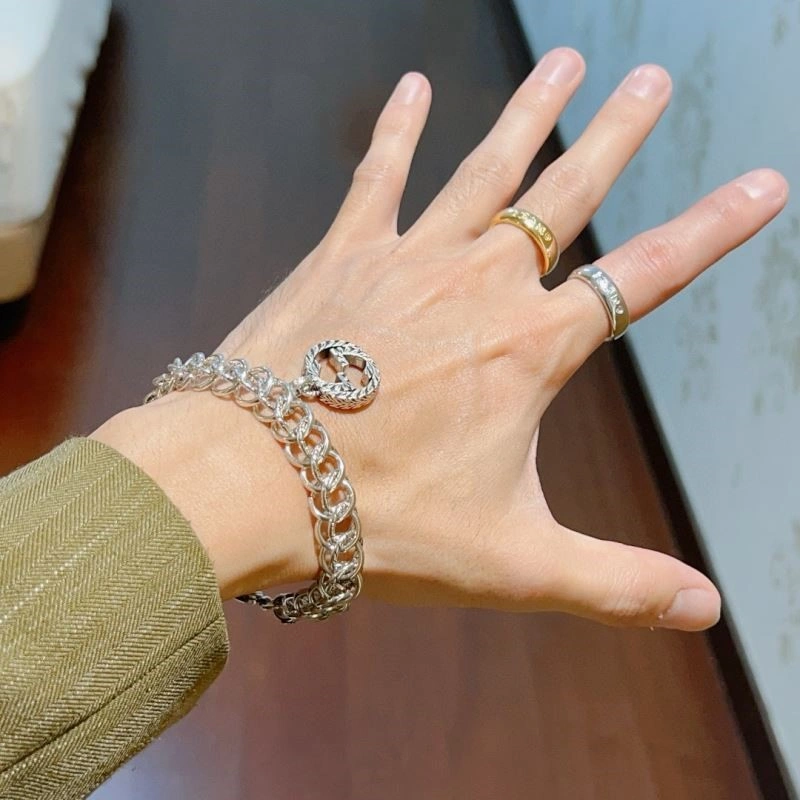 Low-cost Gucci Bracelets