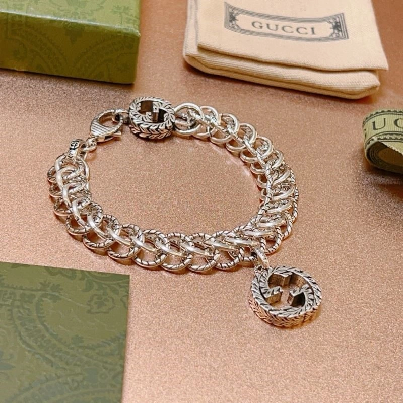 Low-cost Gucci Bracelets