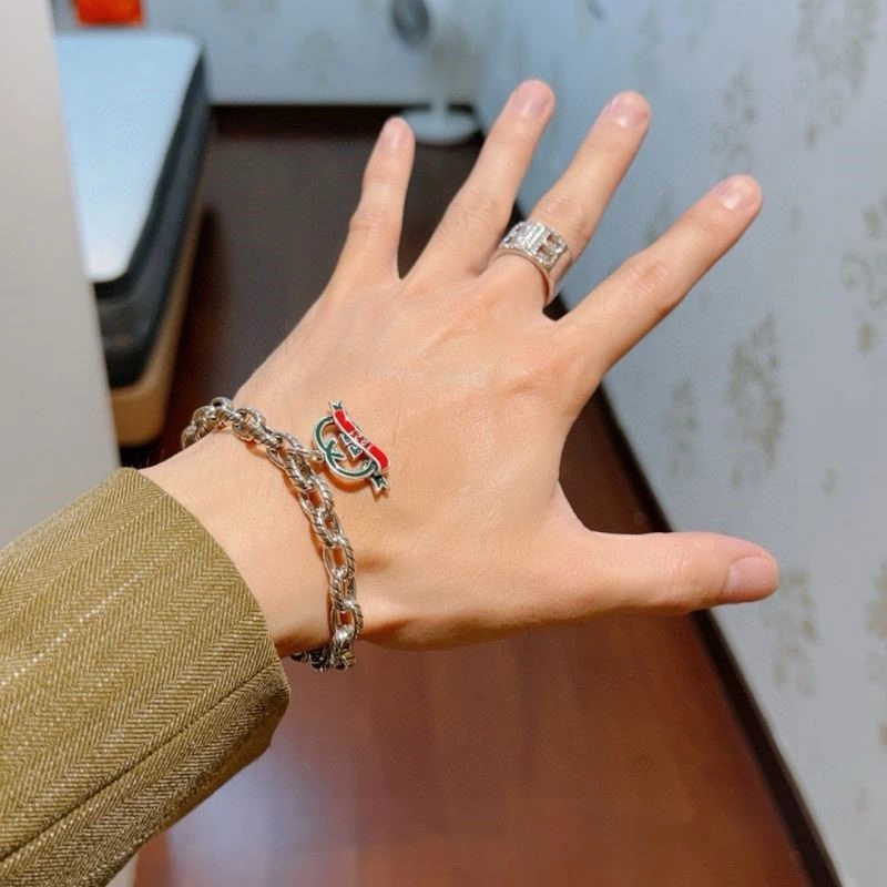 Low-cost Gucci Bracelets