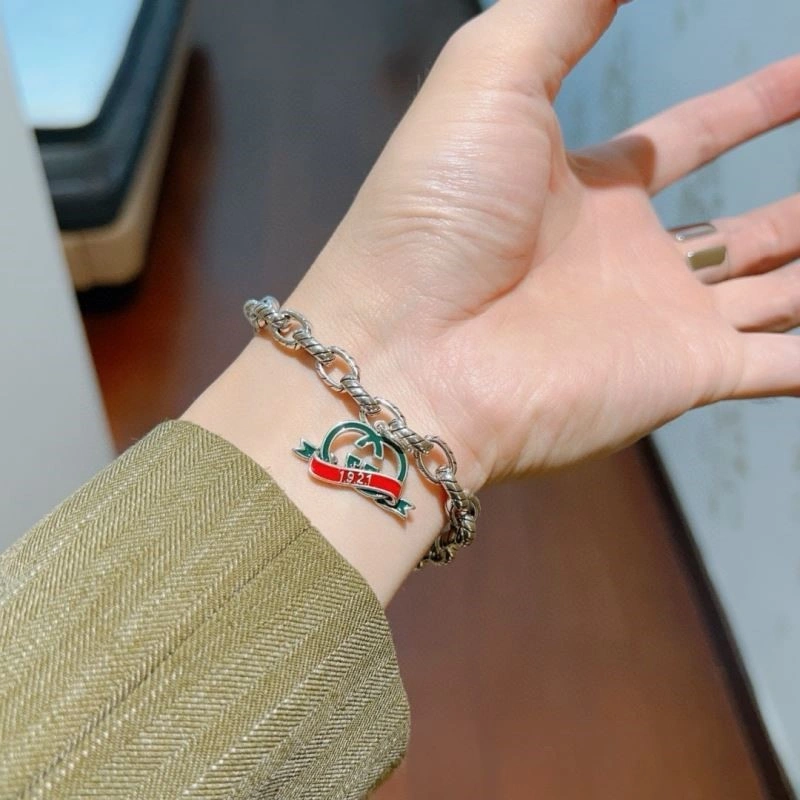 Low-cost Gucci Bracelets