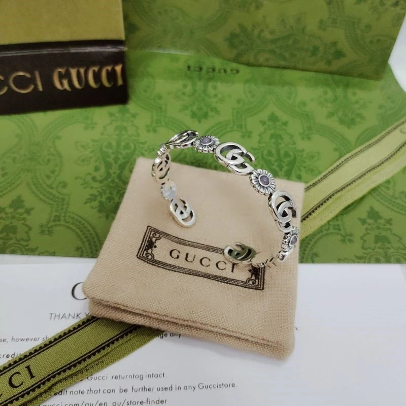 Indistinguishable Gucci Bracelets