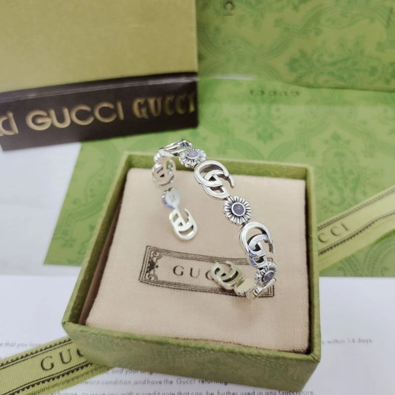 Indistinguishable Gucci Bracelets