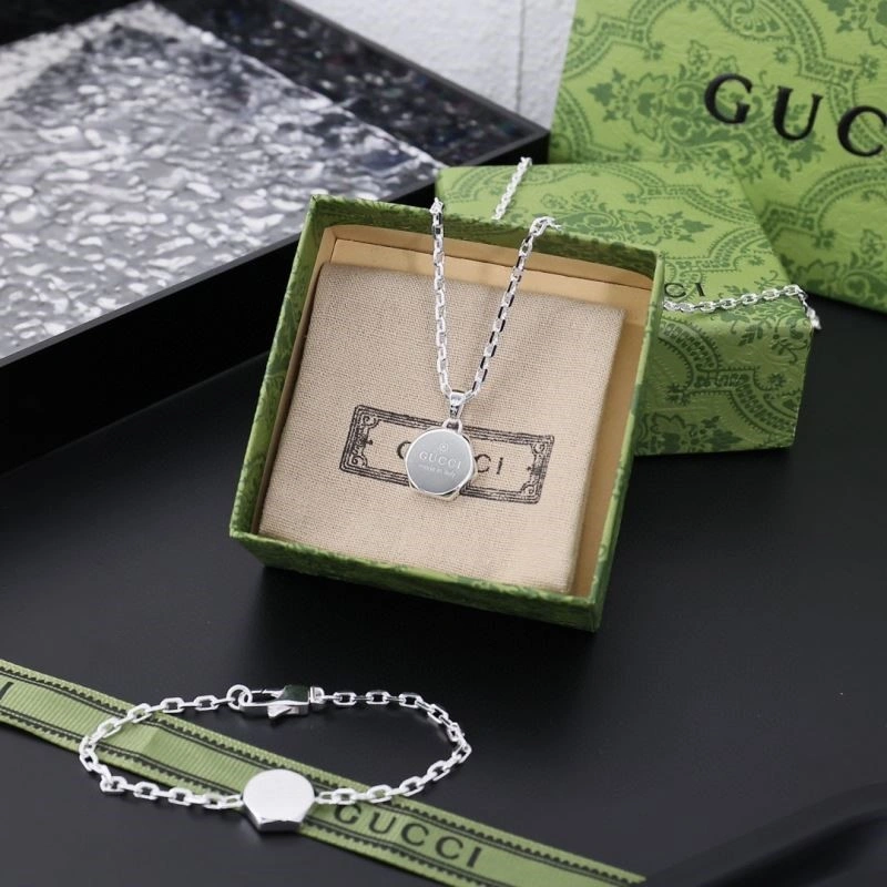 Brand-authenticated Gucci Bracelets