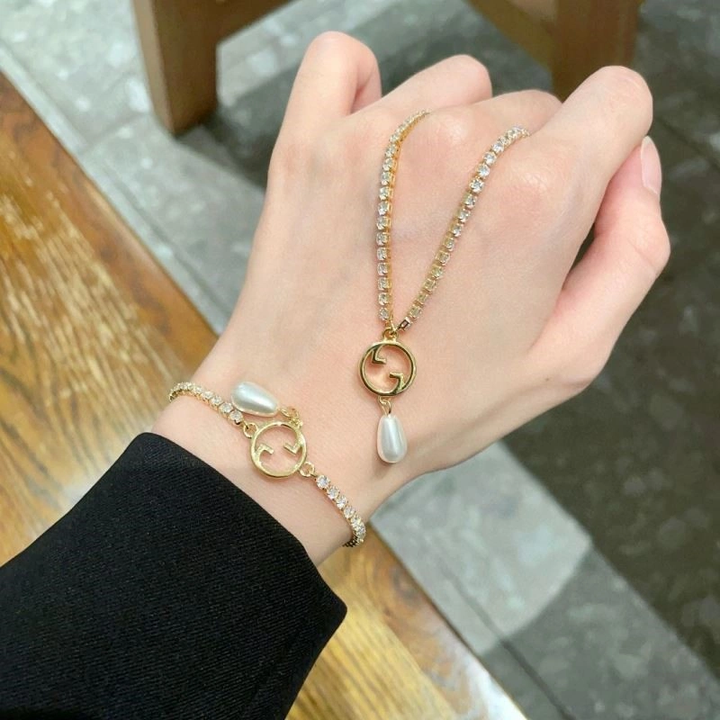 Brand-authenticated Gucci Bracelets