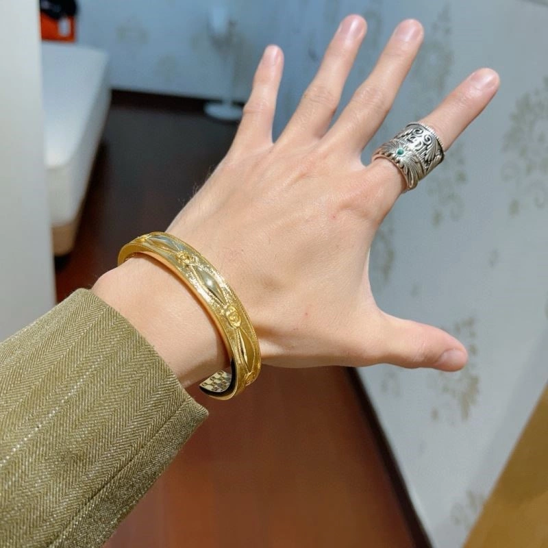 Factory-made Gucci Bracelets