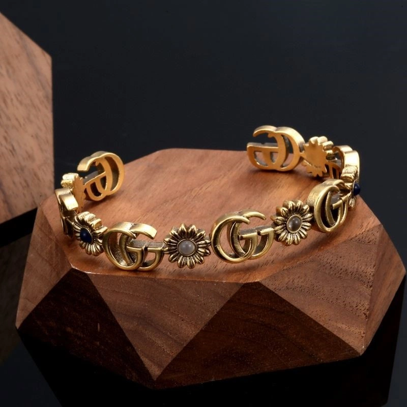 Value-priced Gucci Bracelets