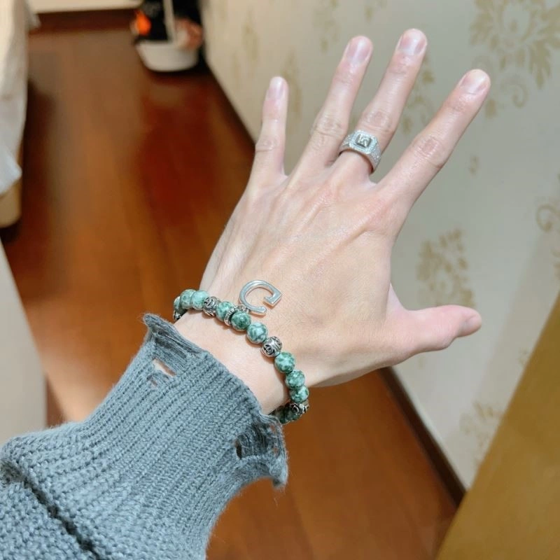 Indistinguishable Gucci Bracelets