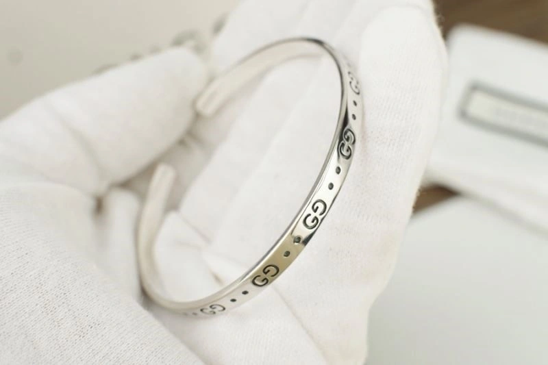 Official Gucci Bracelets
