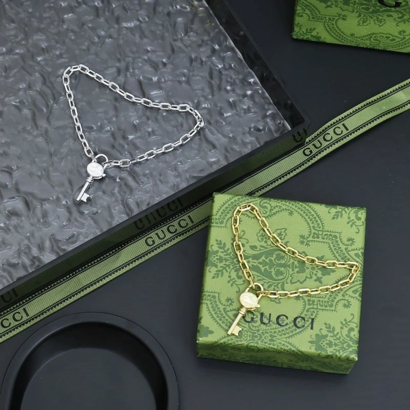 Indistinguishable Gucci Bracelets