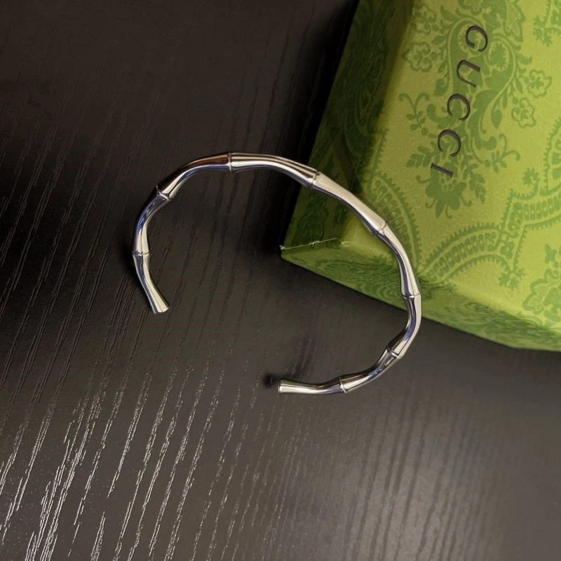 Low-cost Gucci Bracelets