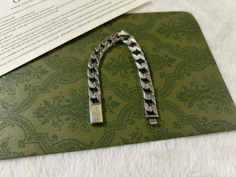 Brand-authenticated Gucci Bracelets