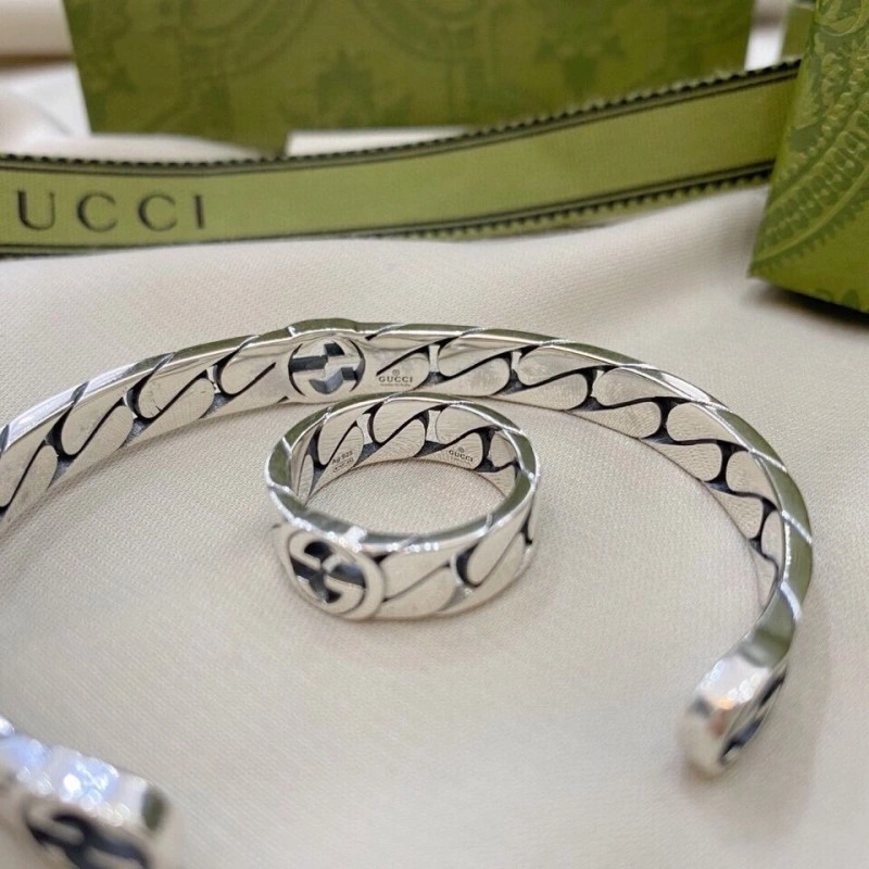 Indistinguishable Gucci Bracelets