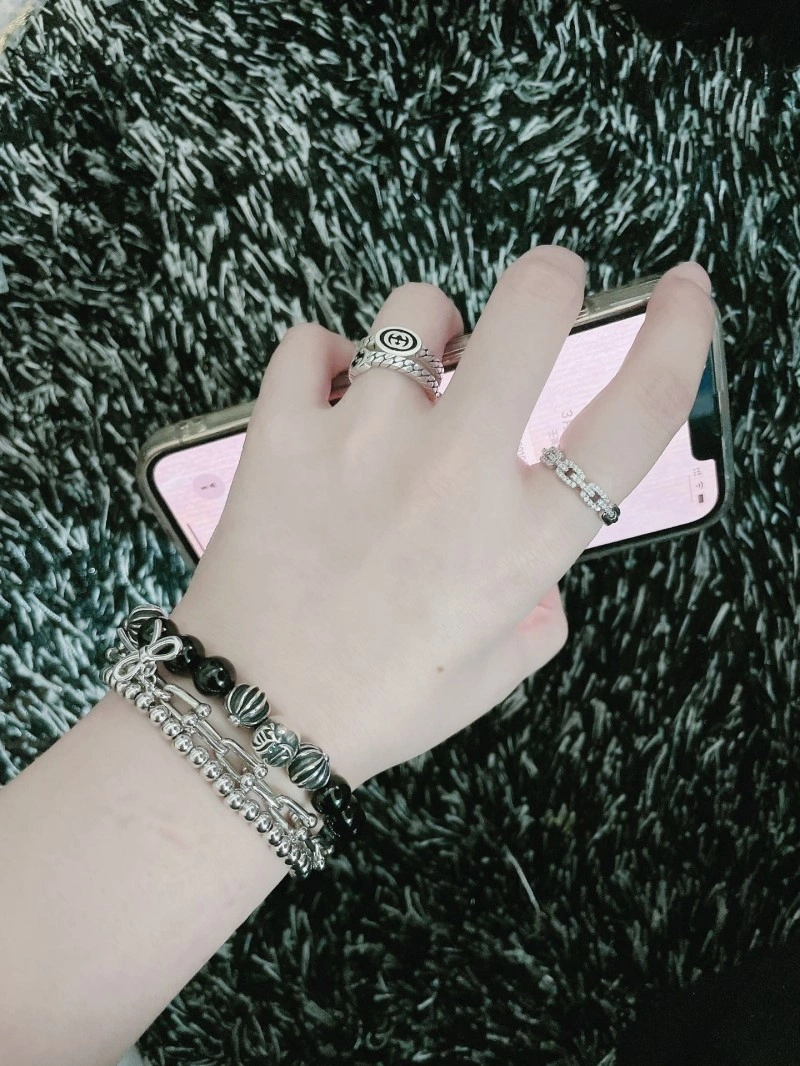 Indistinguishable Gucci Bracelets