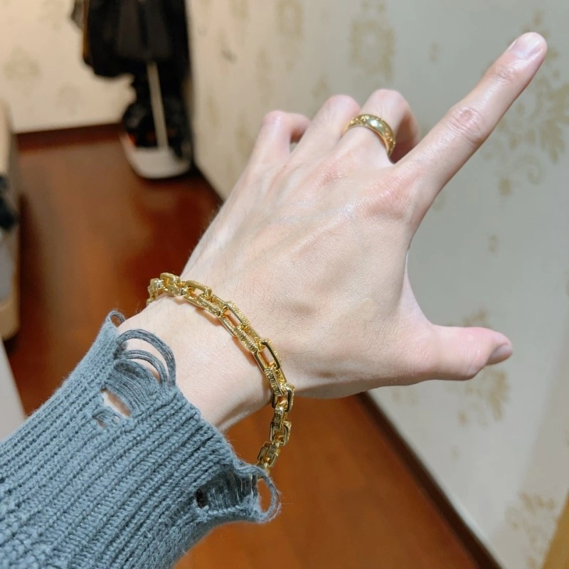 Value-priced Gucci Bracelets